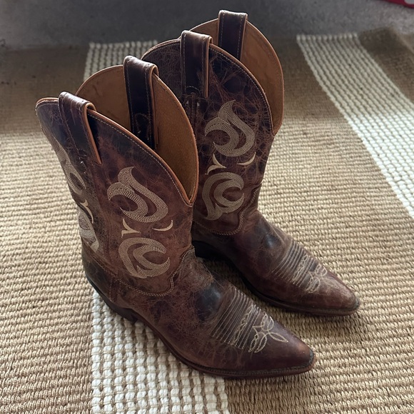 Justin Boots | Shoes | Justin Distressed Tan Puma Cowboy Boots B Bent ...